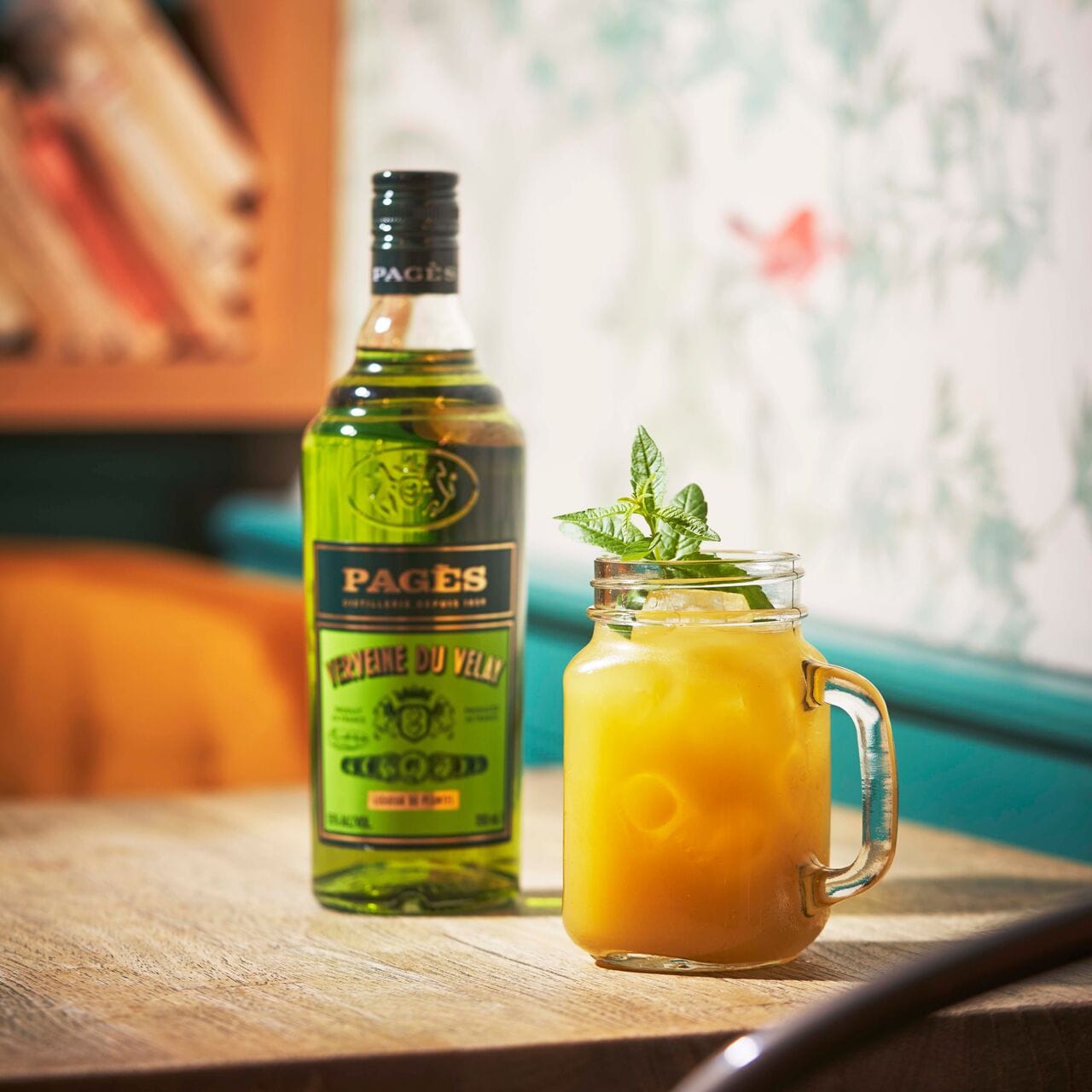 PAGÈS Verveine du Velay : l'emblématique liqueur de plantes du Puy-en ...